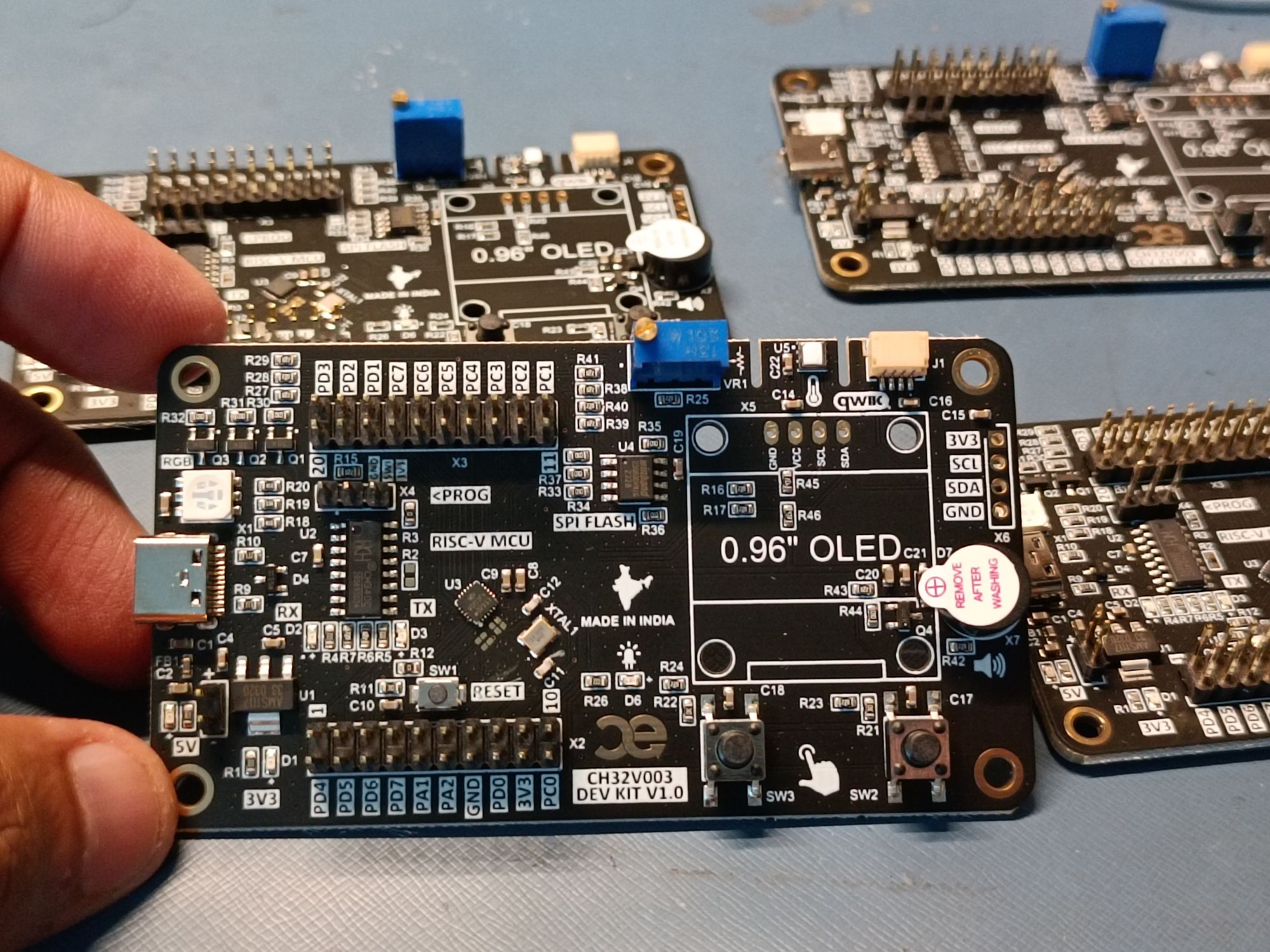 CH32V003 Dev Kit: All-in-One MCU Development Board